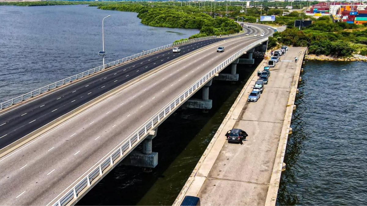 64-year-old Chinese man dead after vehicle plunges into sea at Portmore ...